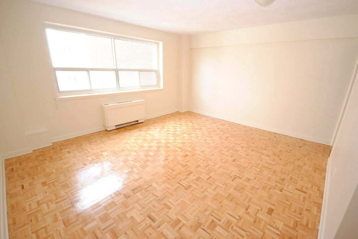 335 Cooper St | Bachelor & 1 Bedroom Apartments For Rent Centretown