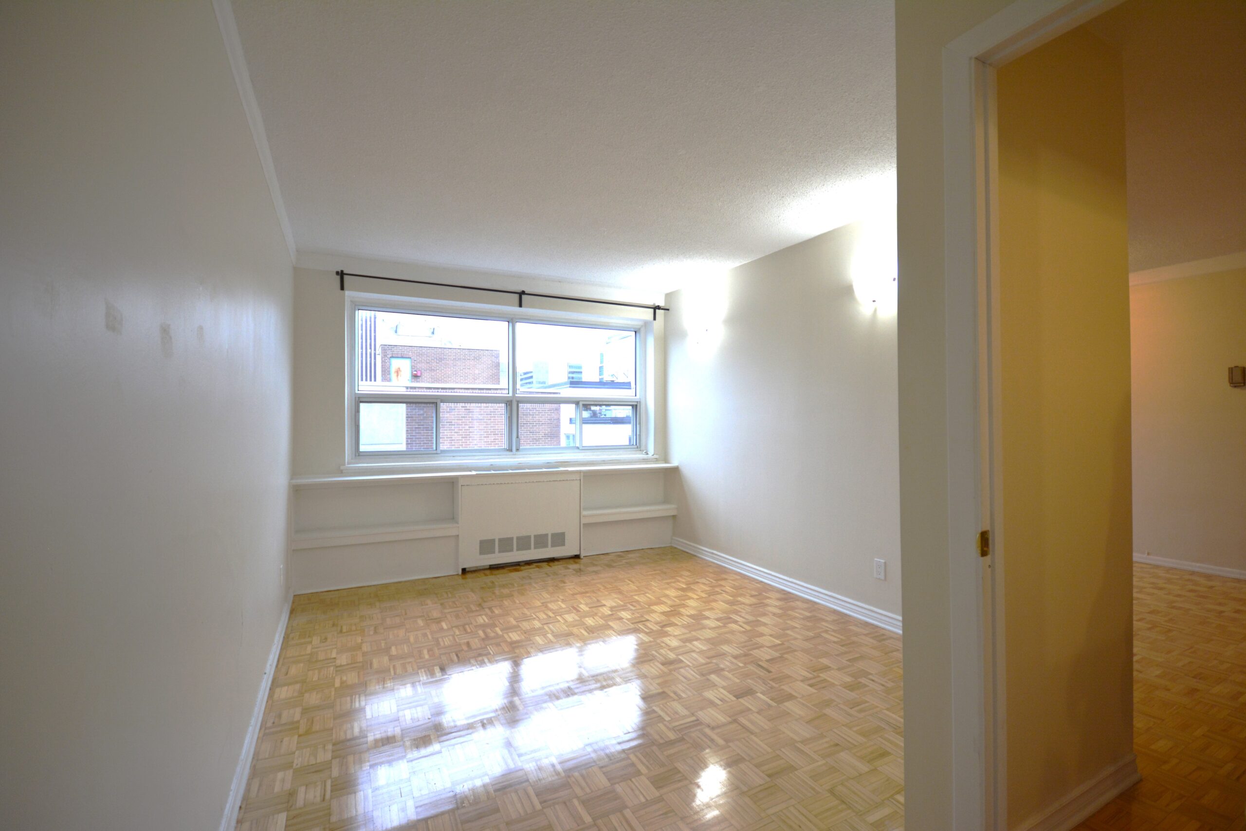 335 Cooper St | Bachelor & 1 Bedroom Apartments For Rent Centretown